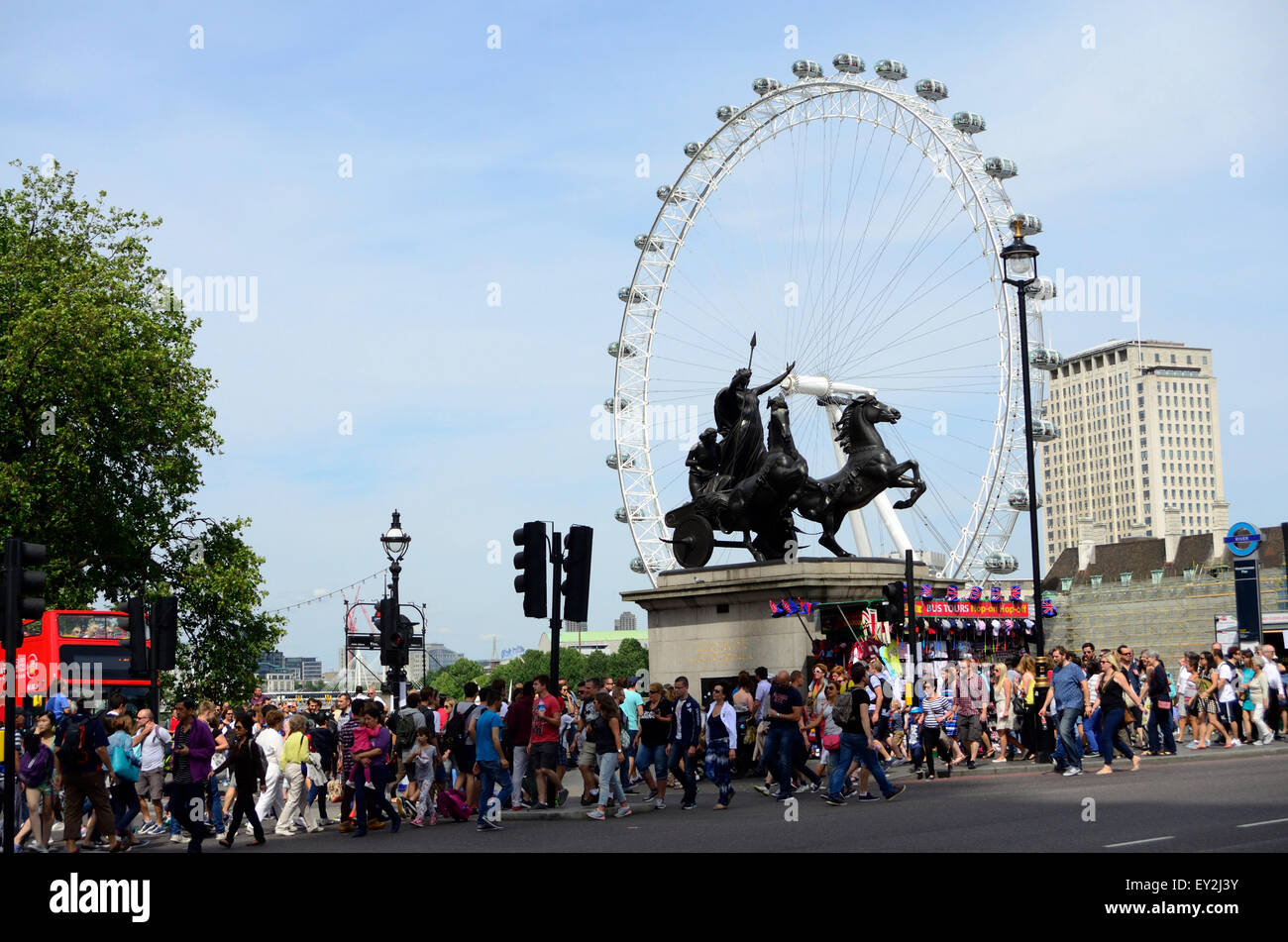Boudica statue westminster bridge london hi-res stock photography and ...