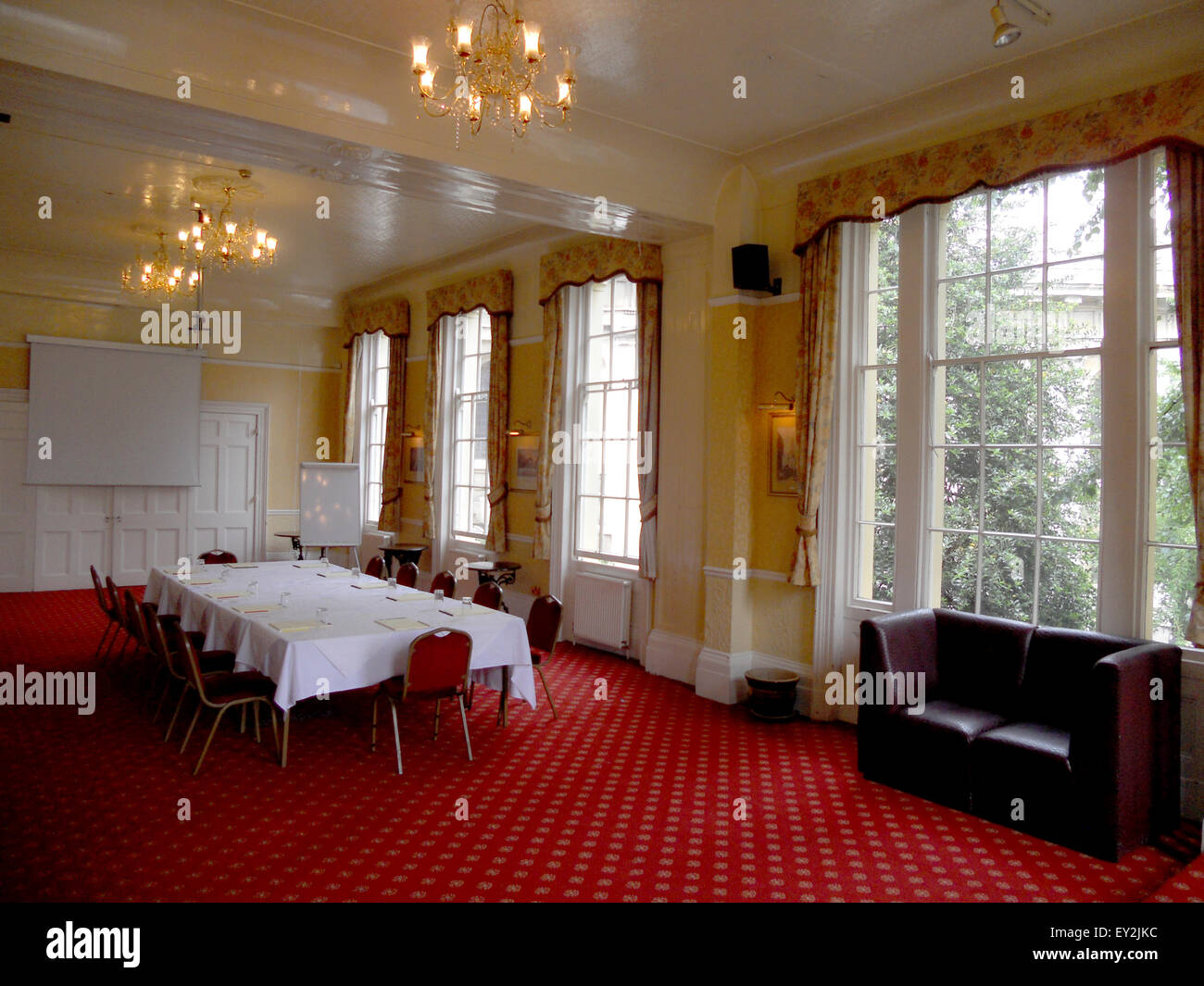 London, United Kingdom - The Mitre Hotel/Pub in Greenwich.18th century ...