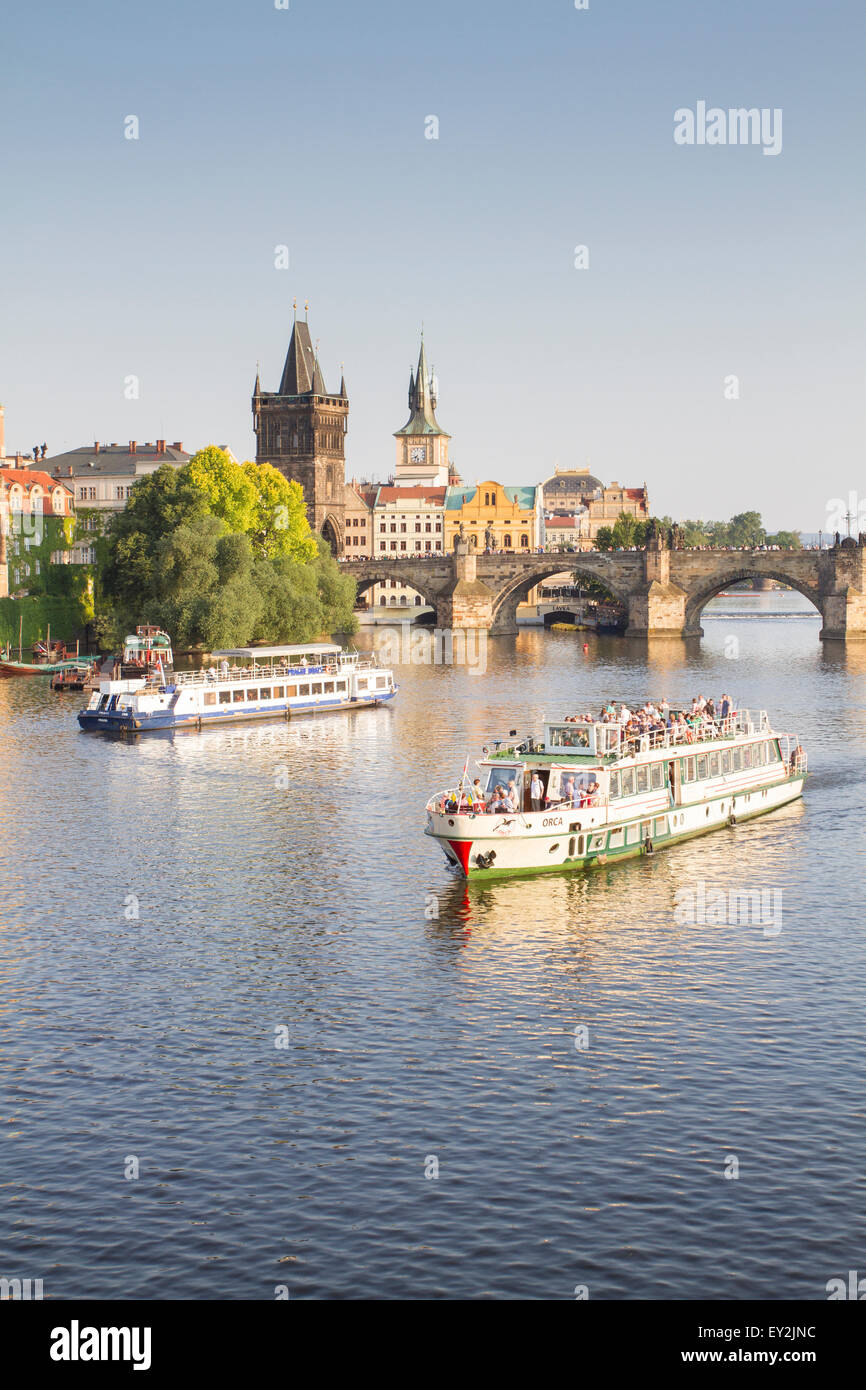 Charles bridge praha hi-res stock photography and images - Alamy