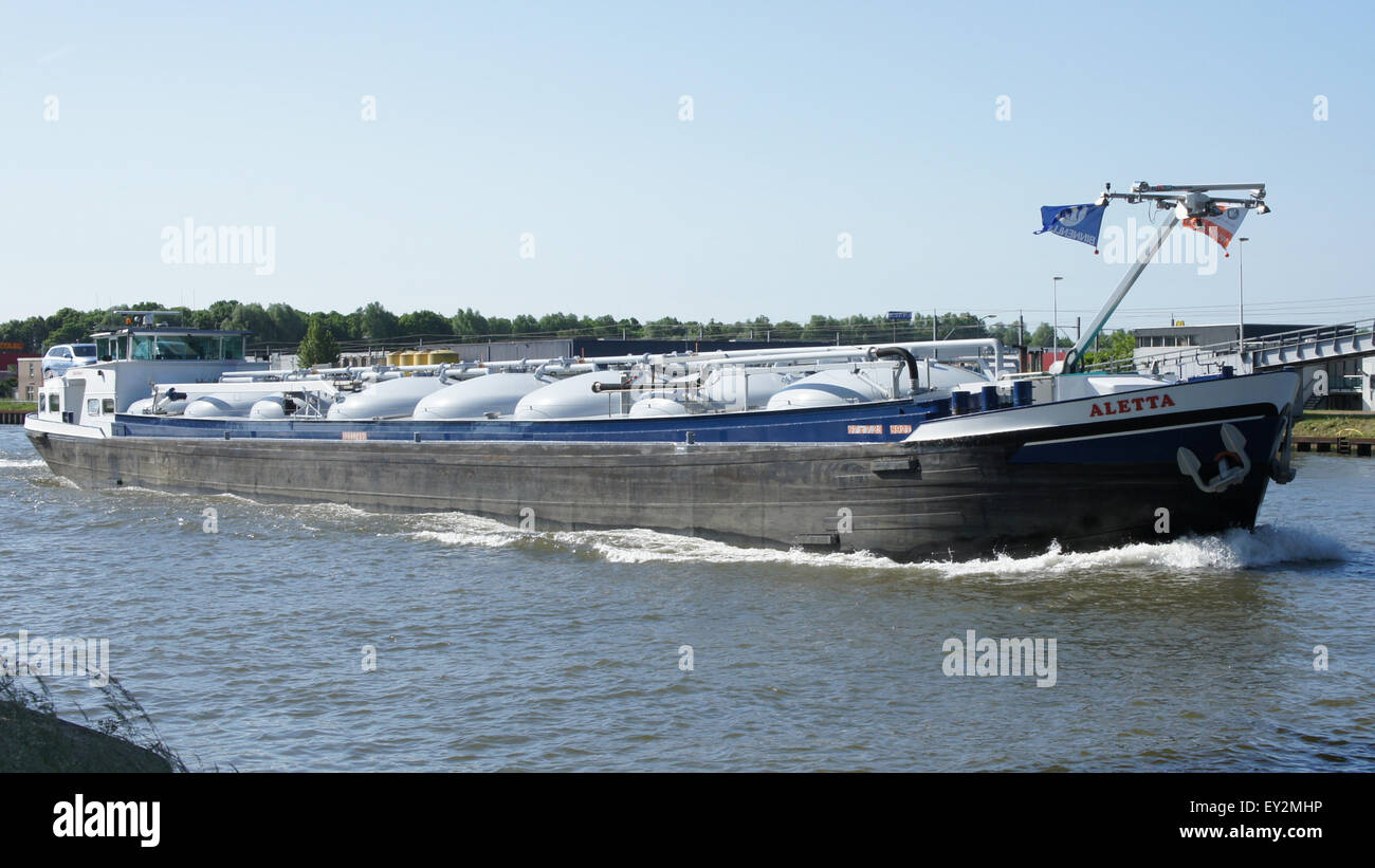 The 'Aletta' is a container ship and oil tanker operating on the ...