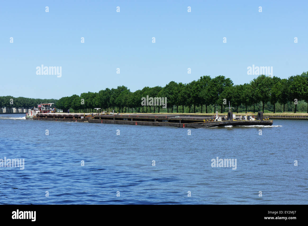 The Denija (ENI 08548021) and DDSG Mahart (ENI 38601219 & ENI 04608270 ...