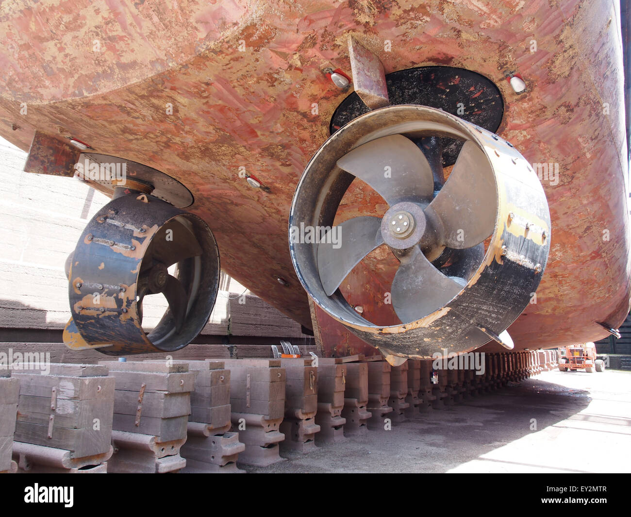 The Fairplay-21, a tugboat with IMO 9148752, is in drydock at the Port ...