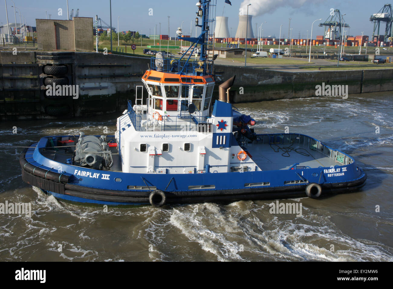 Fairplay iii tug hi-res stock photography and images - Alamy
