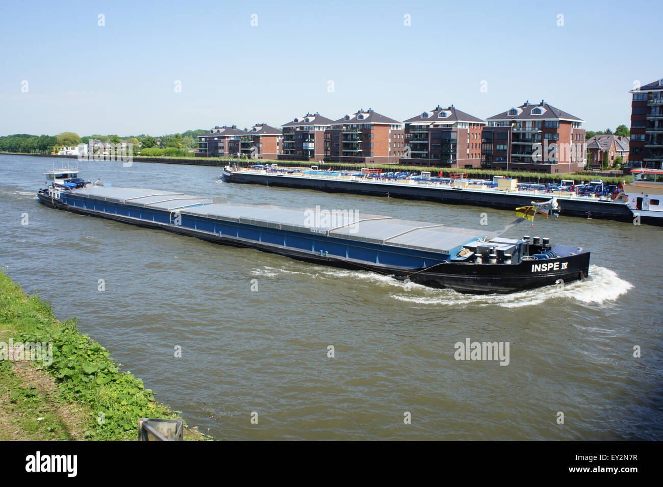 The Inspe IV, a container ship and chemical tanker, operates along the ...
