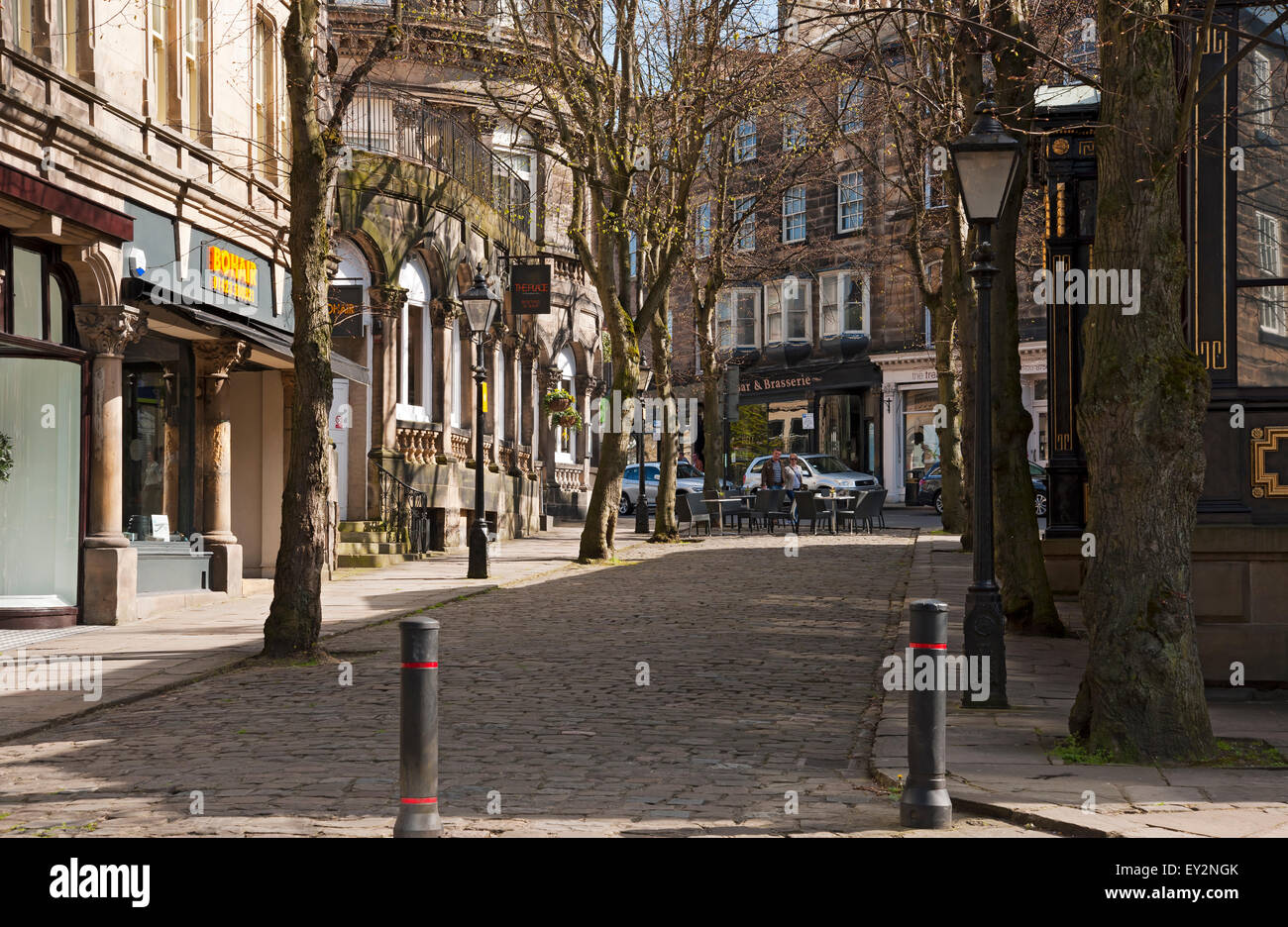 English town centre harrogate hi-res stock photography and images - Alamy