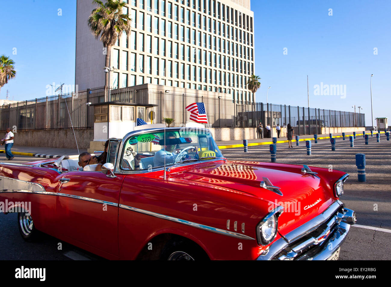 Diplomatic car flag hi-res stock photography and images - Alamy