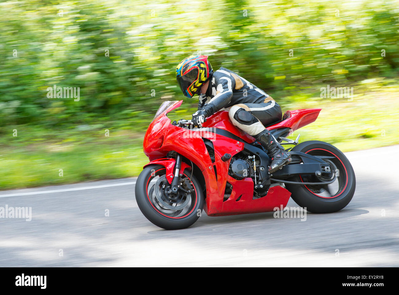 Dynamic and realistic motorbike racing Stock Photo - Alamy