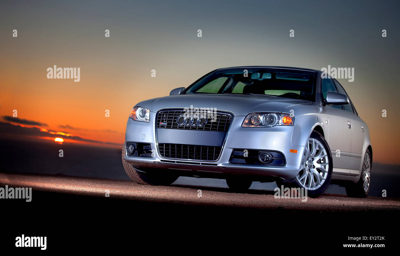Audi night hi-res stock photography and images - Alamy