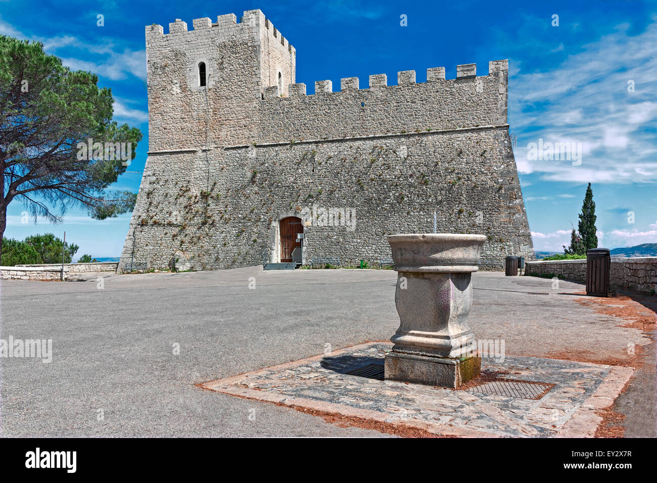 Antique standpipe hi-res stock photography and images - Alamy