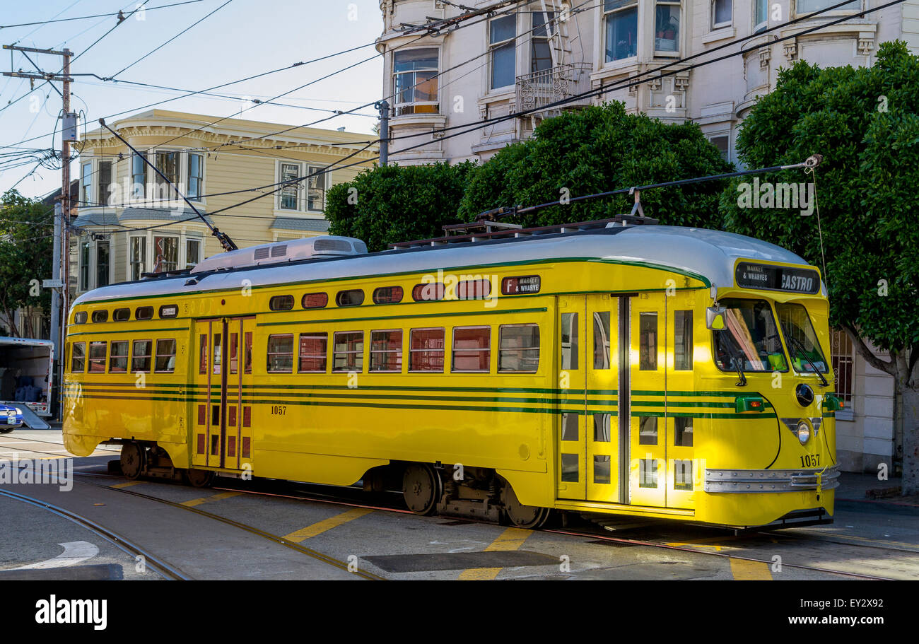 Bi fold doors hi-res stock photography and images - Alamy