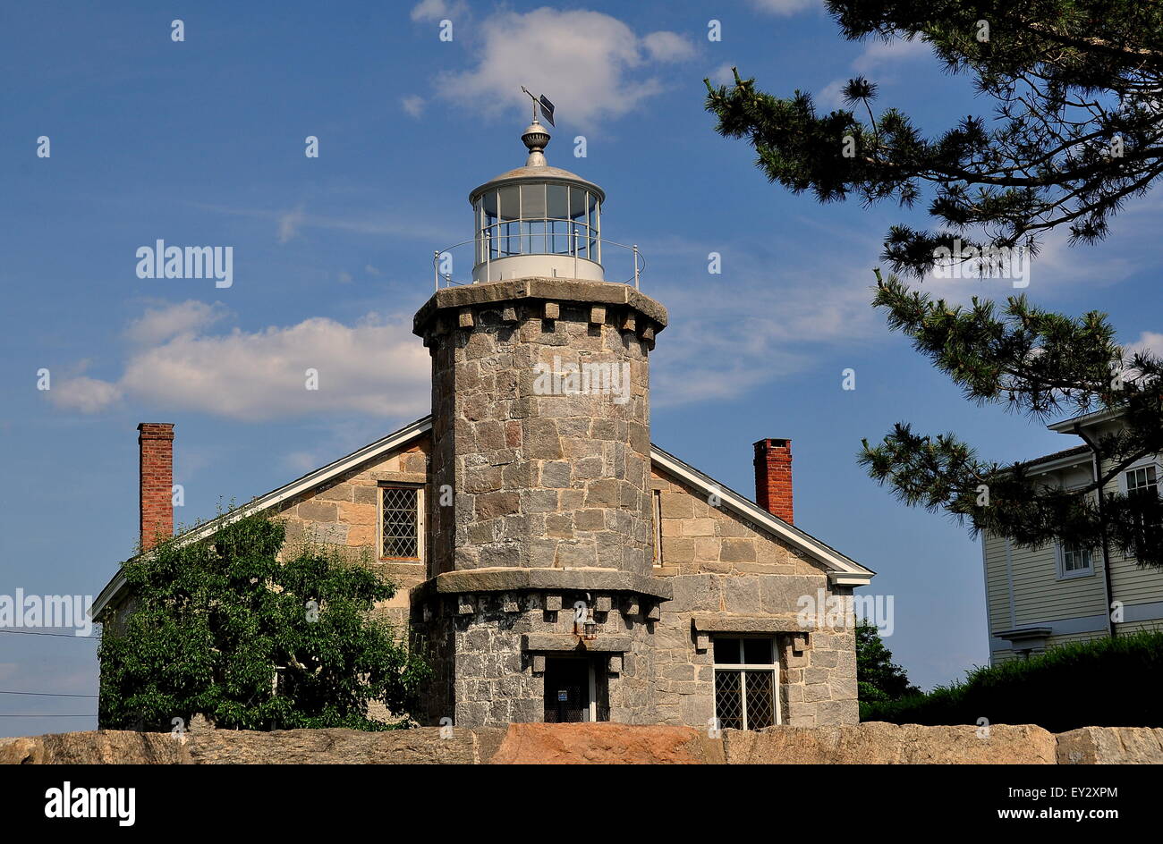 Stonington, Connecticut: The 1840 solid granite Old Lighthouse Museum ...