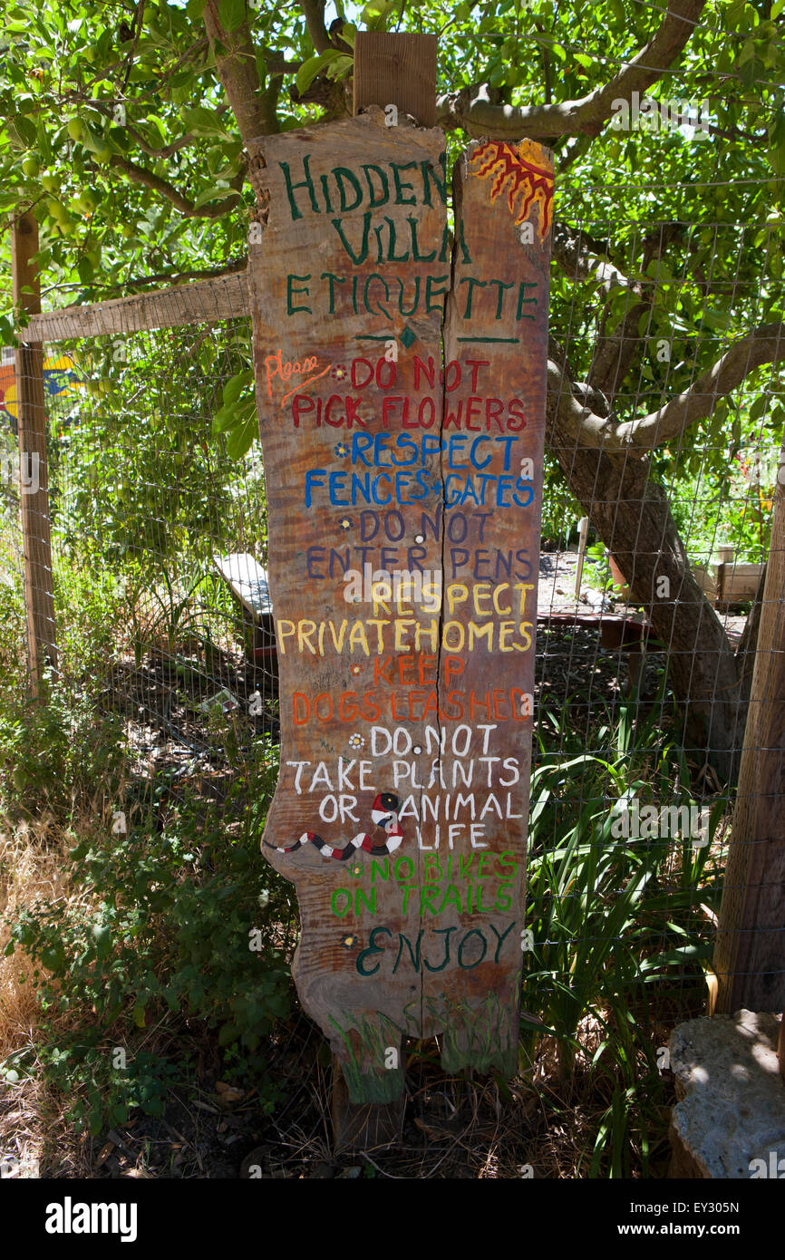 Hidden sign hi-res stock photography and images - Alamy