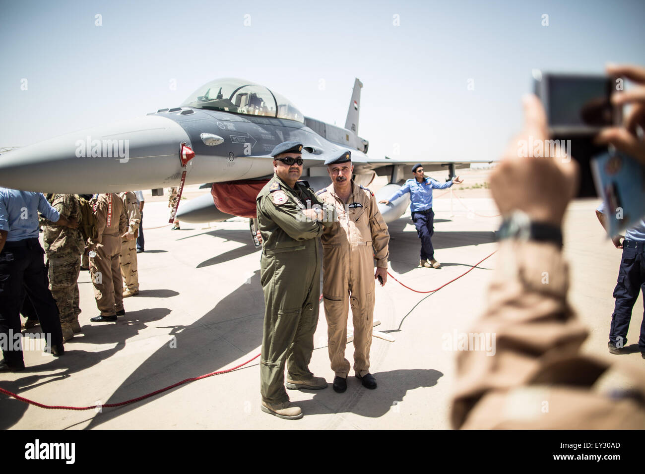 Balad, Northern Iraq. 20th July, 2015. Iraqi Air Force officers take ...