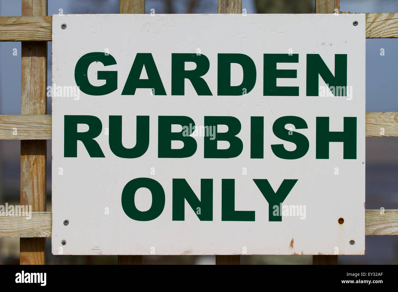 Garden Rubbish Only sign. UK Stock Photo - Alamy