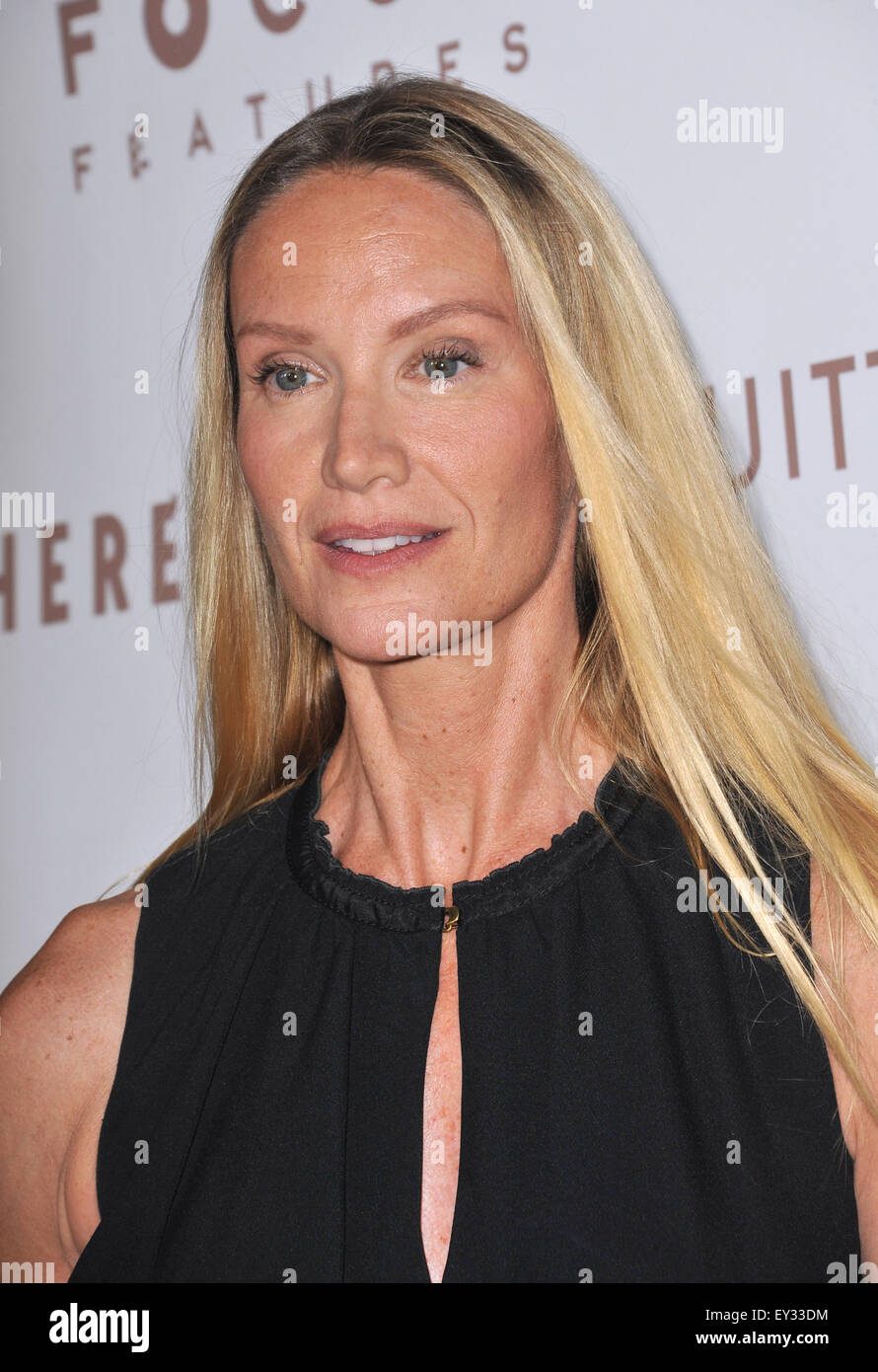 Kelly lynch somewhere premiere hi-res stock photography and images - Alamy