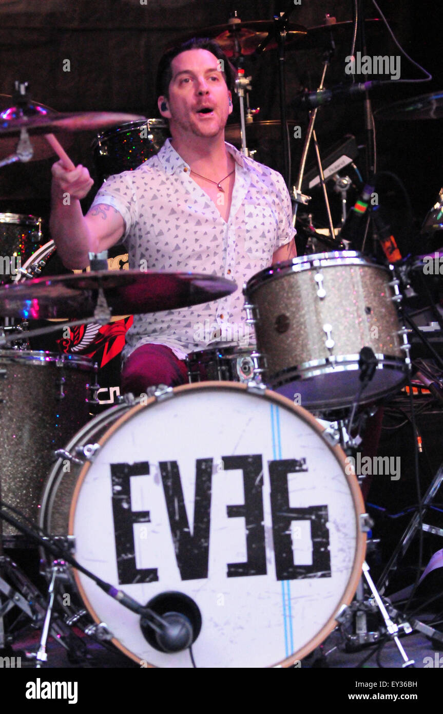 Los Angeles, California, USA. 20th July, 2015. Musician - TONY FAGENSON ...