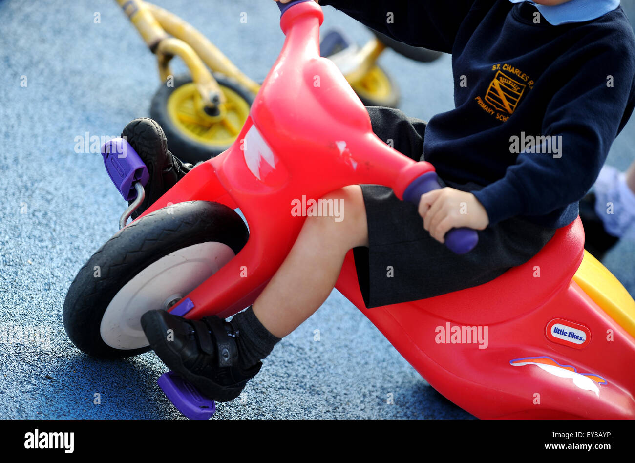 Generic images of children playing outside at primary school. Picture ...