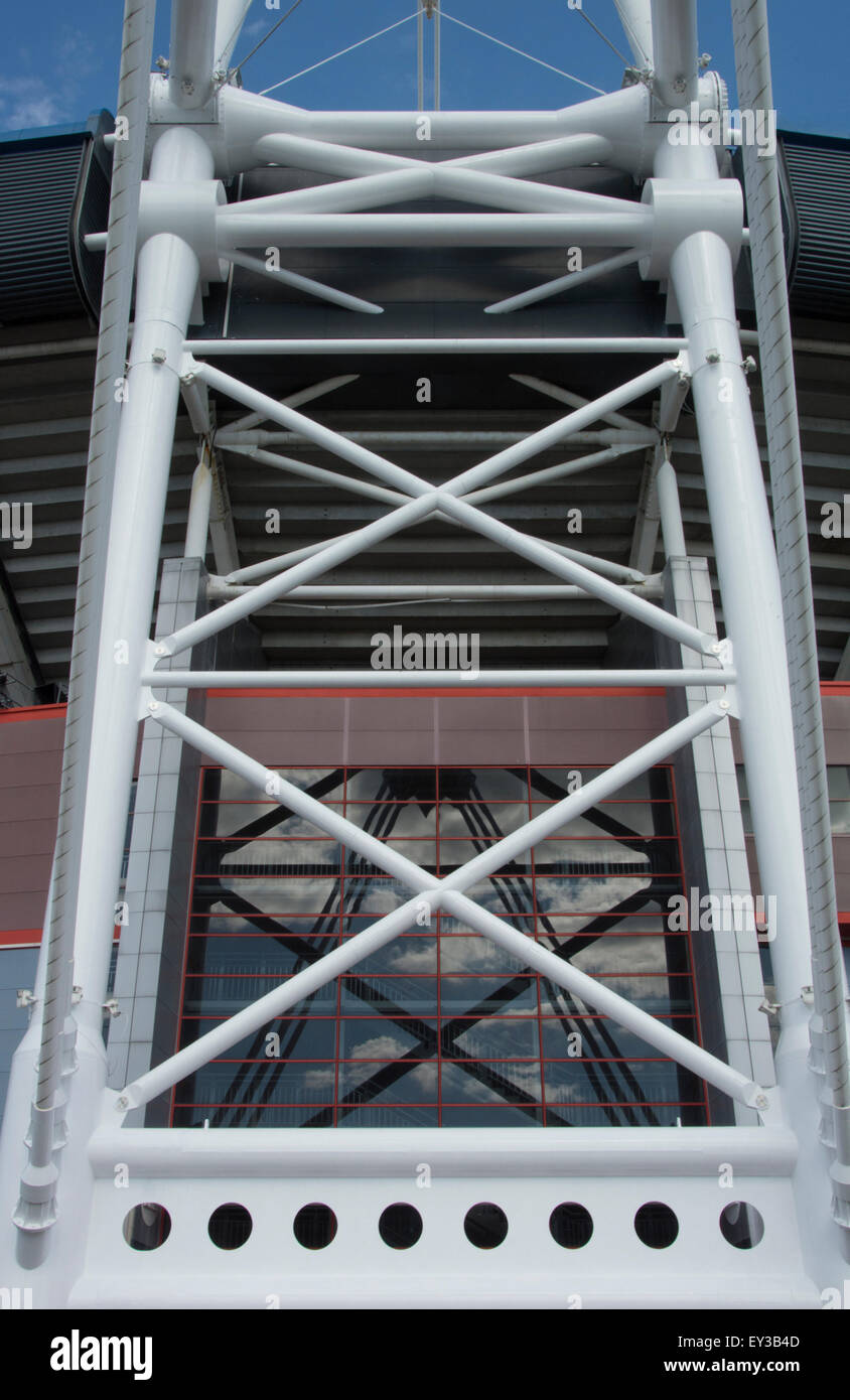 WALES; CARDIFF; SECTION MILLENNIUM STADIUM STRUCTURE Stock Photo - Alamy