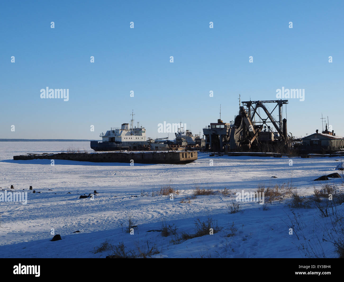 old ships at the docks Stock Photo - Alamy