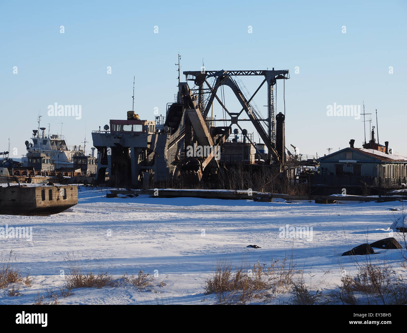 old ships at the docks Stock Photo - Alamy