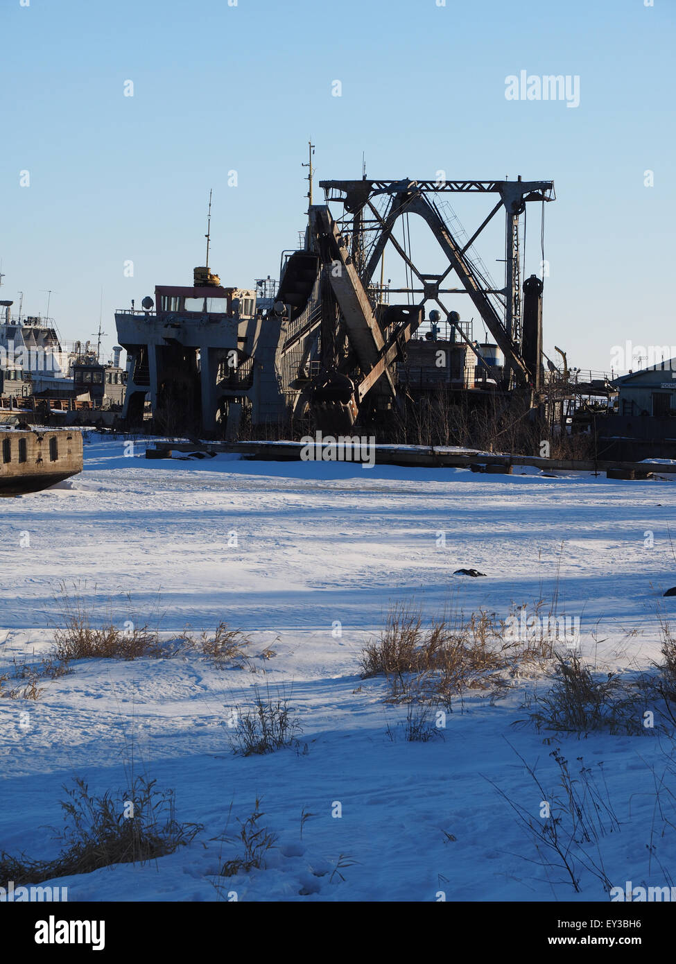 old ships at the docks Stock Photo - Alamy
