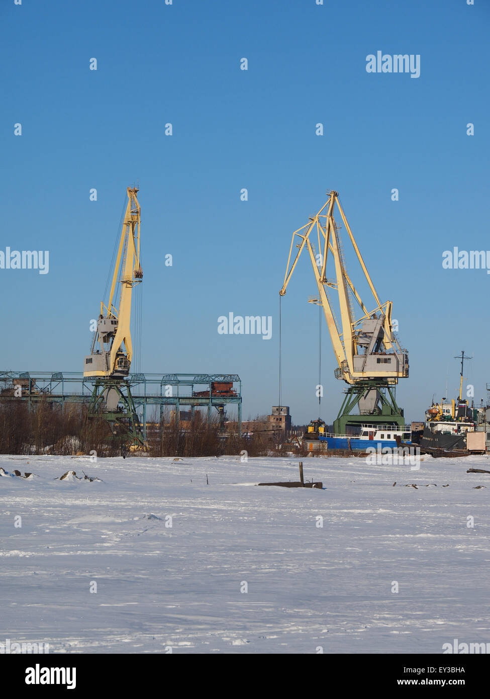 old ships at the docks Stock Photo - Alamy