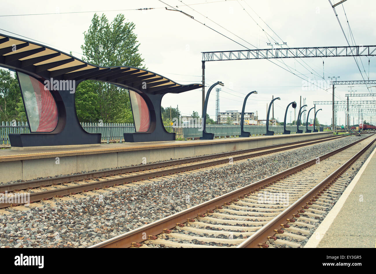 Empty european platform at the rail station Stock Photo - Alamy