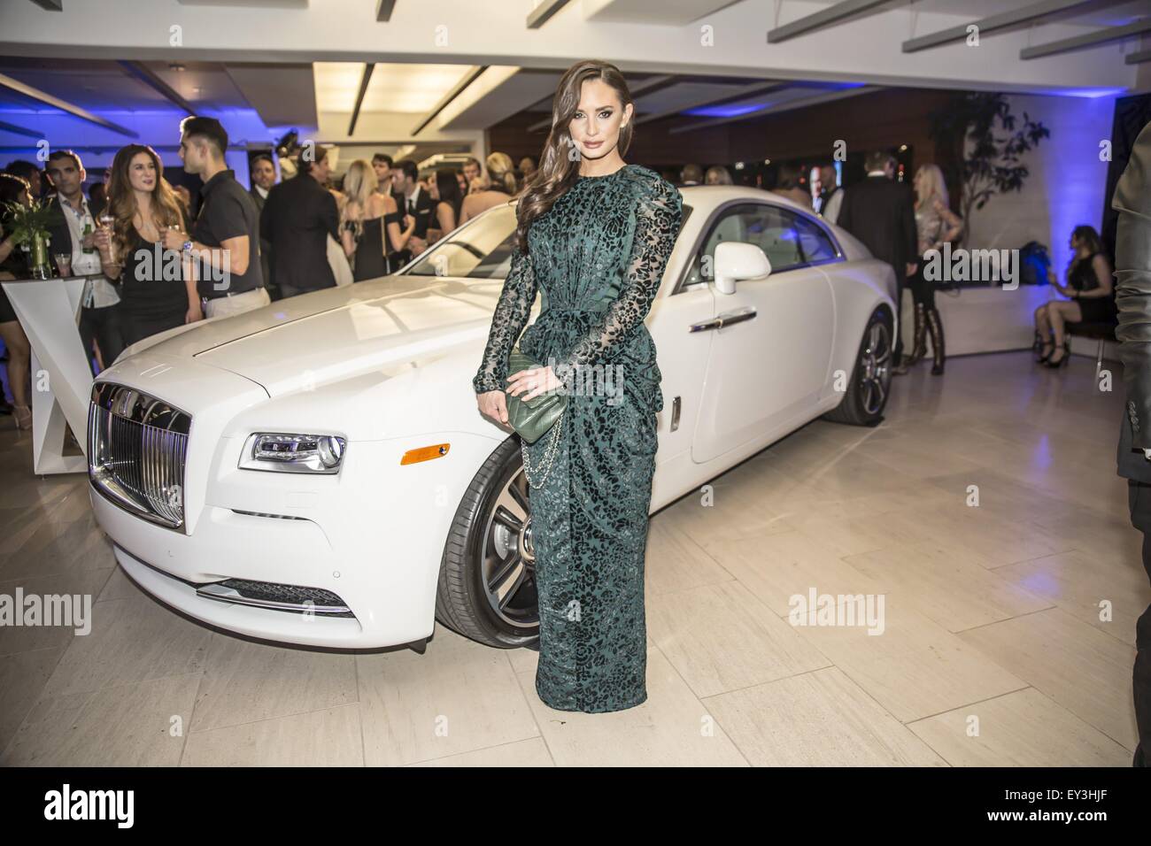 British model rosie roff karma hi-res stock photography and images - Alamy