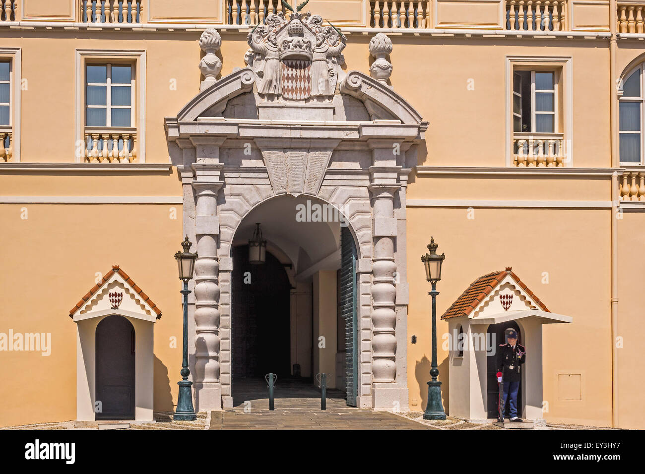 Sentry guard hi-res stock photography and images - Alamy