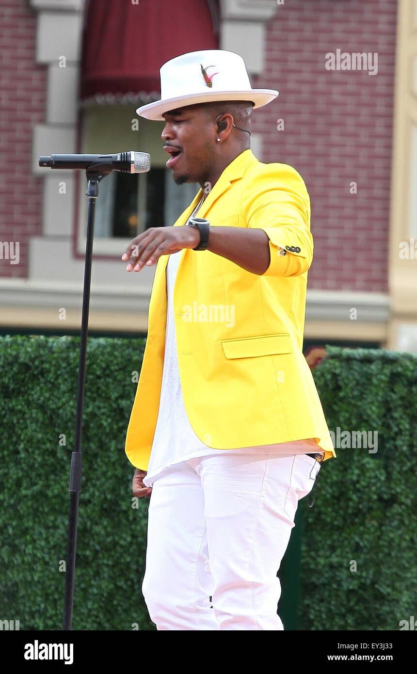 Singer Ne-Yo performs live on 'Live! with Kelly and Michael' Disneyland ...