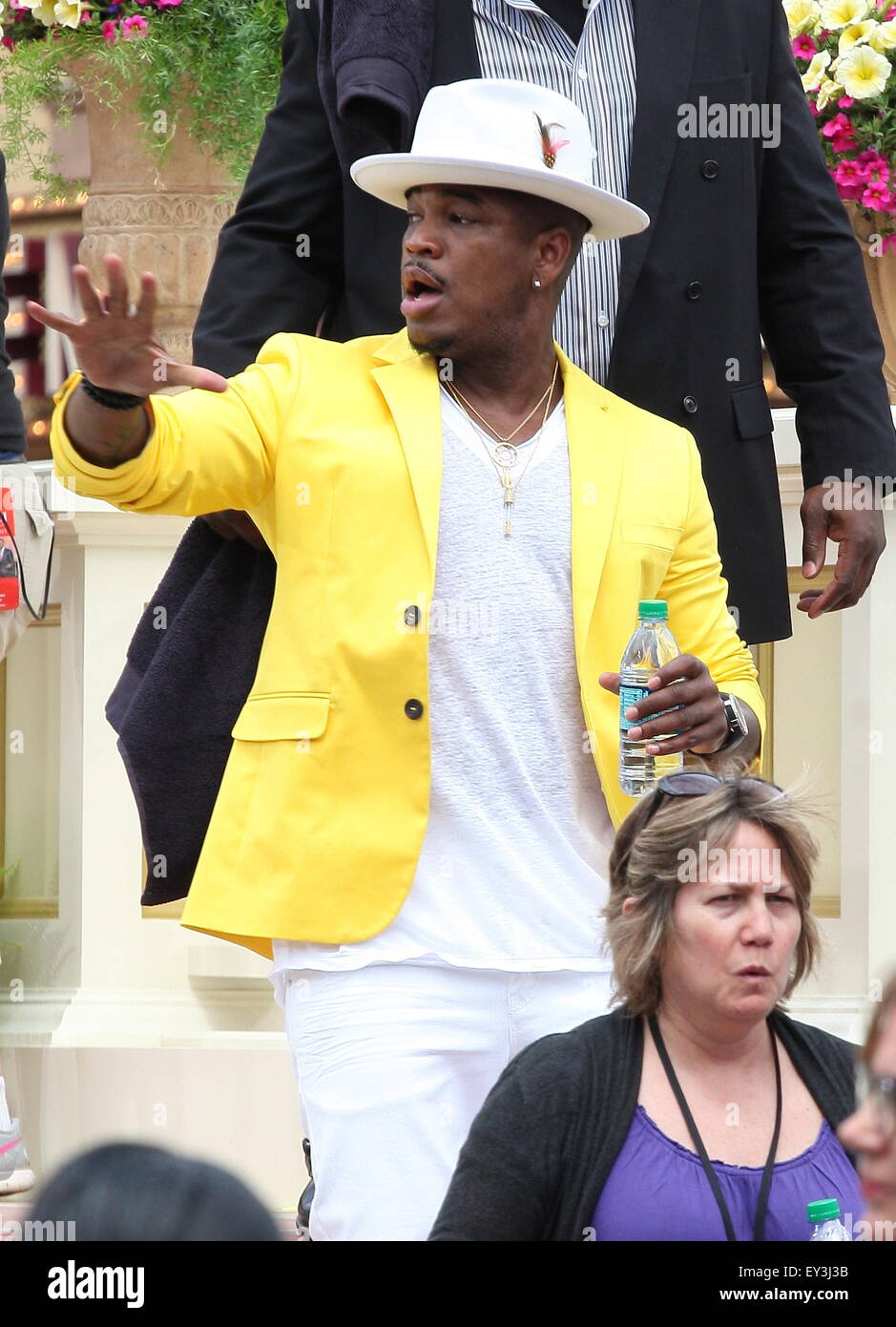 Singer Ne-Yo performs live on 'Live! with Kelly and Michael' Disneyland ...