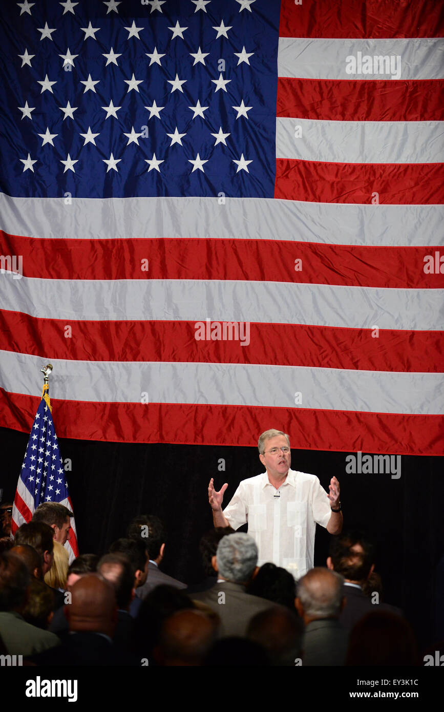 Jeb Bush attends reception hosted by Right To Rise PAC Featuring: Jeb ...