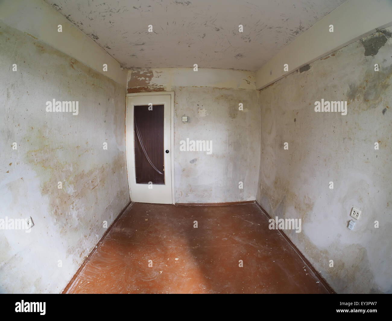 Repair room hi-res stock photography and images - Alamy