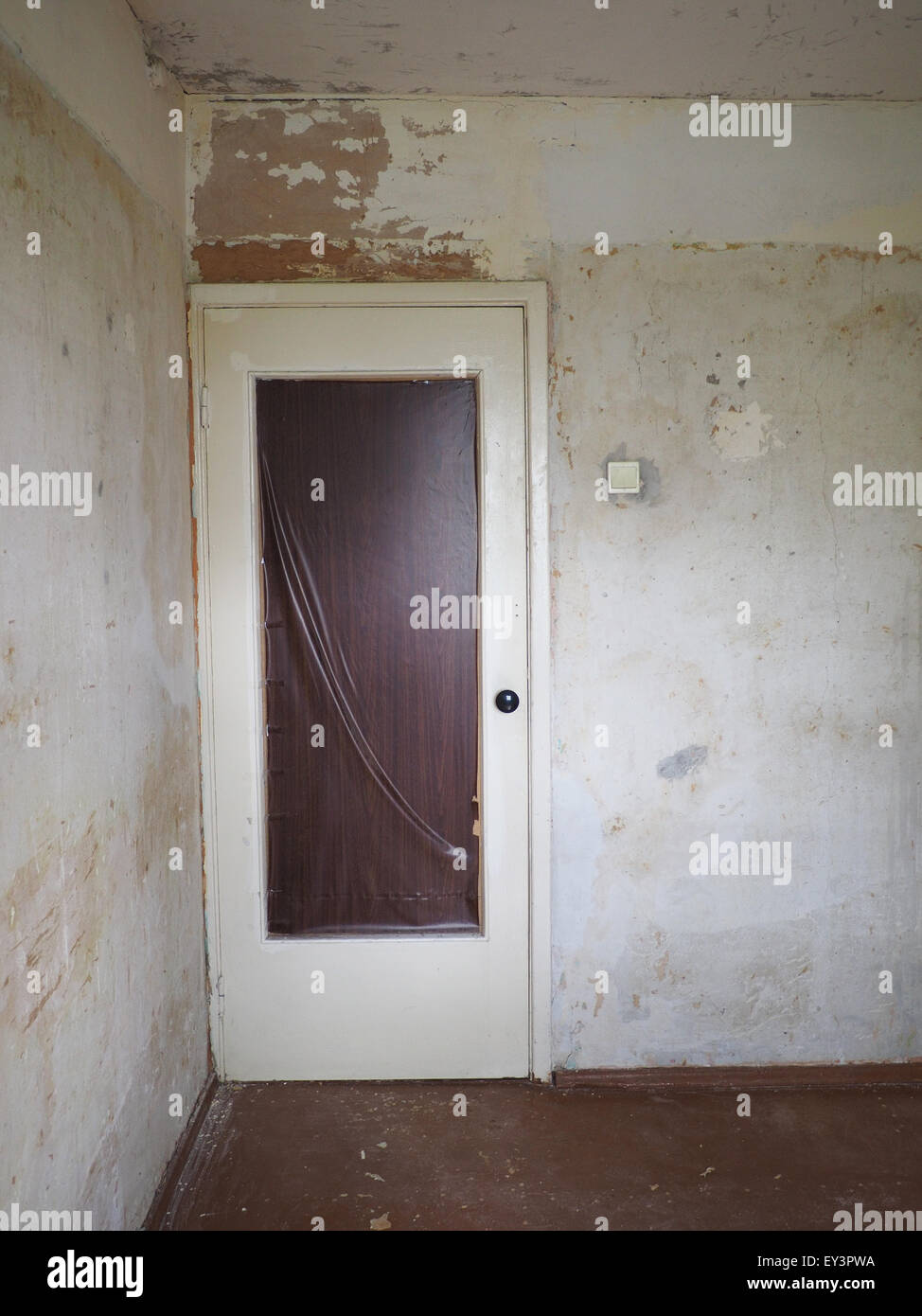 Repair room hi-res stock photography and images - Alamy