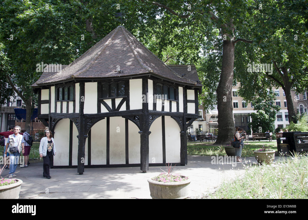 Soho Square Garden in Soho, london UK Stock Photo - Alamy