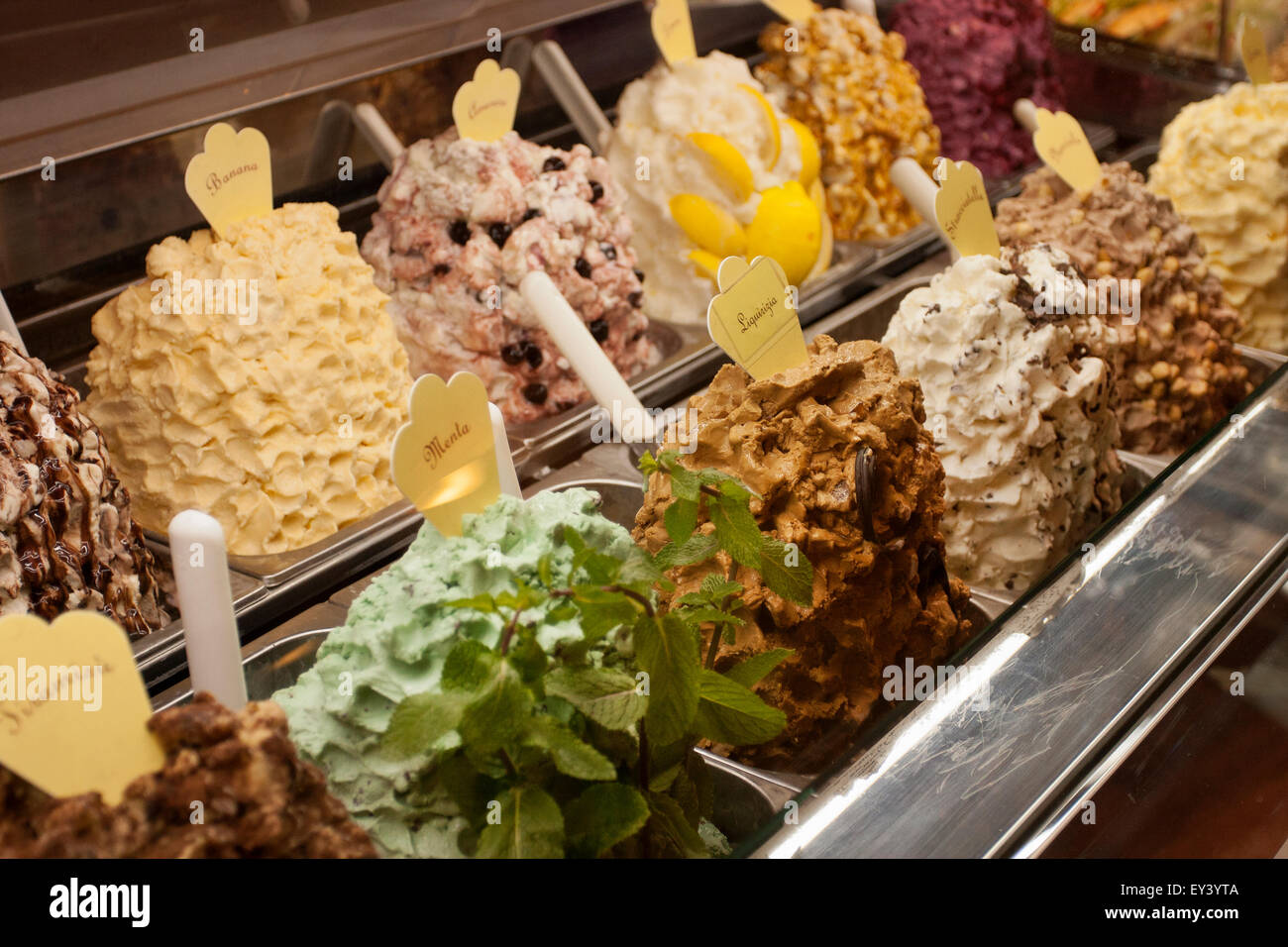 Selection of ice cream at a Tuscan ice cream parlour Stock Photo - Alamy