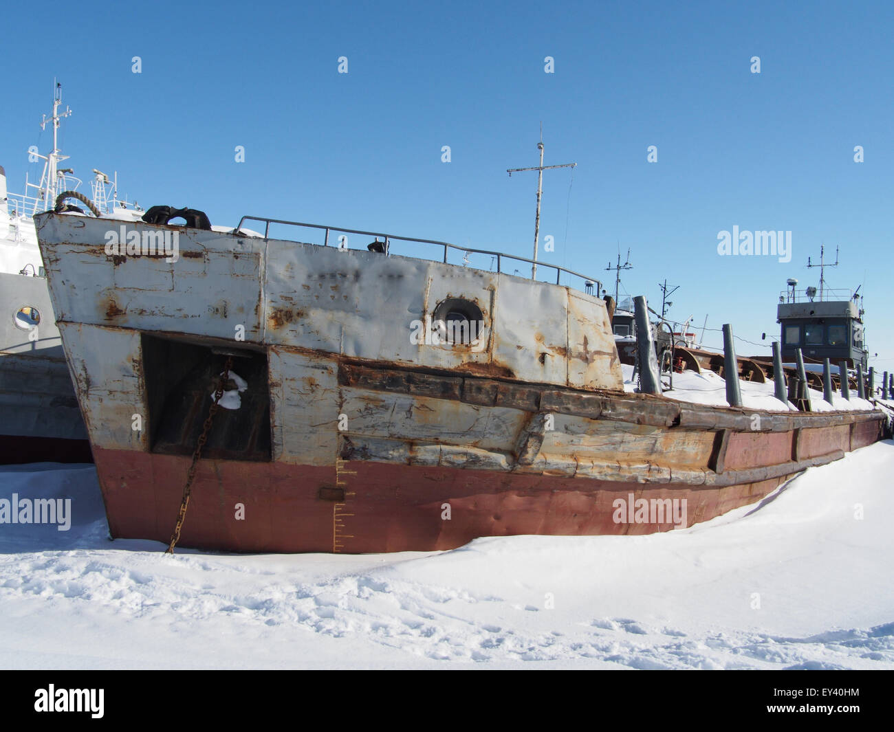 Front loading ships hi-res stock photography and images - Alamy
