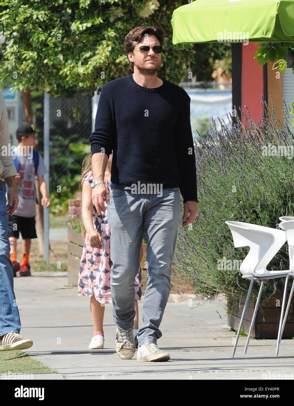 Actor Jason Bateman spending quality time with his dad Kent and ...