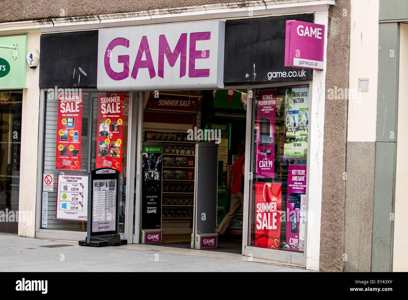 Dundee, Scotland, UK. 21st July, 2015: Sales: Mid Summer Sales in ...