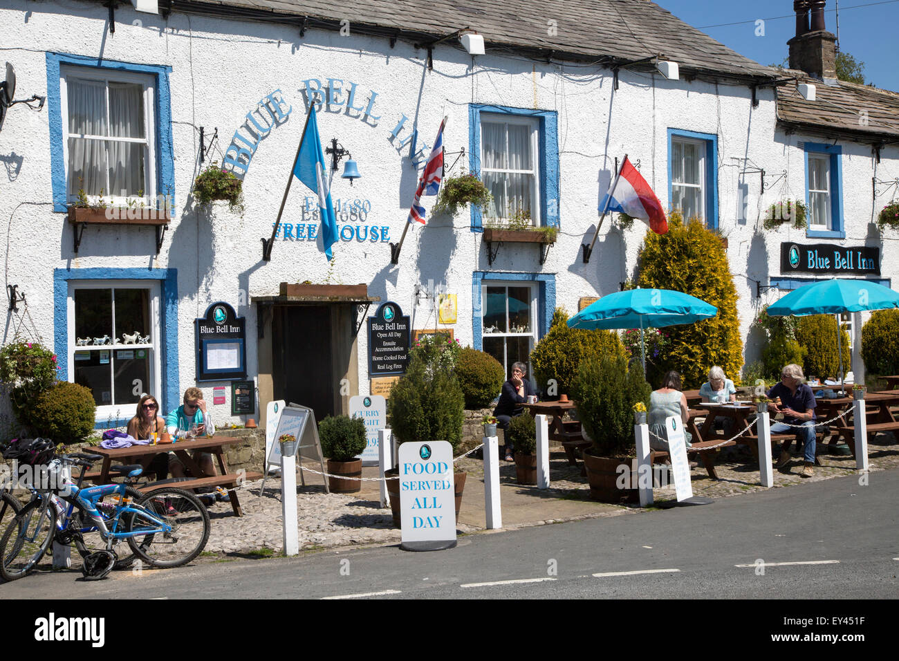 Blue Bell Inn, Kettlewell, Yorkshire Dales national park, England, UK ...