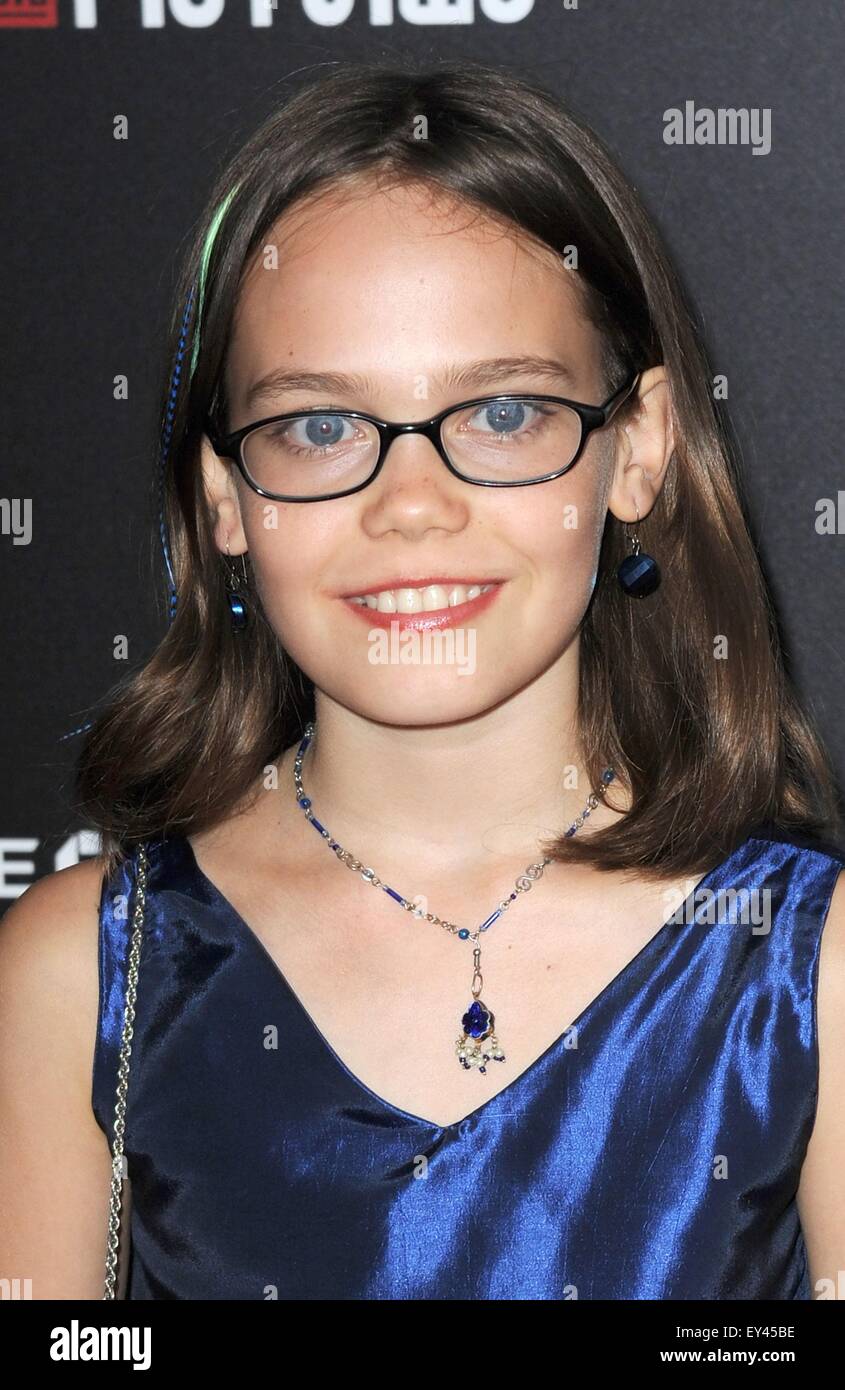 Oona Laurence's Instagram, Twitter & Facebook on IDCrawl