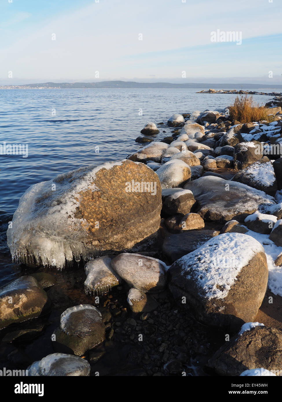 Stones and ice hi-res stock photography and images - Alamy