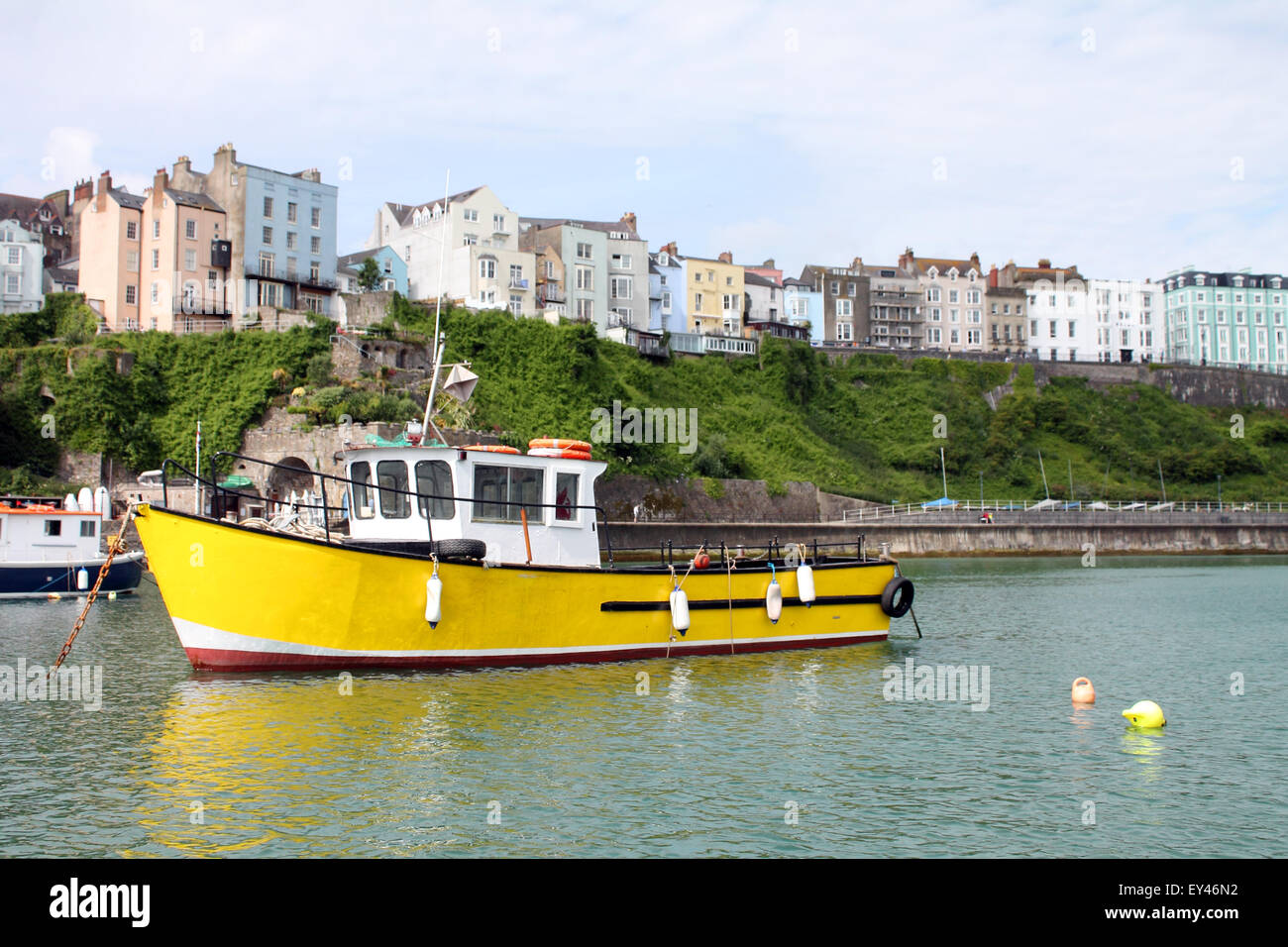 Tenby fishing boat harbour hi-res stock photography and images - Alamy