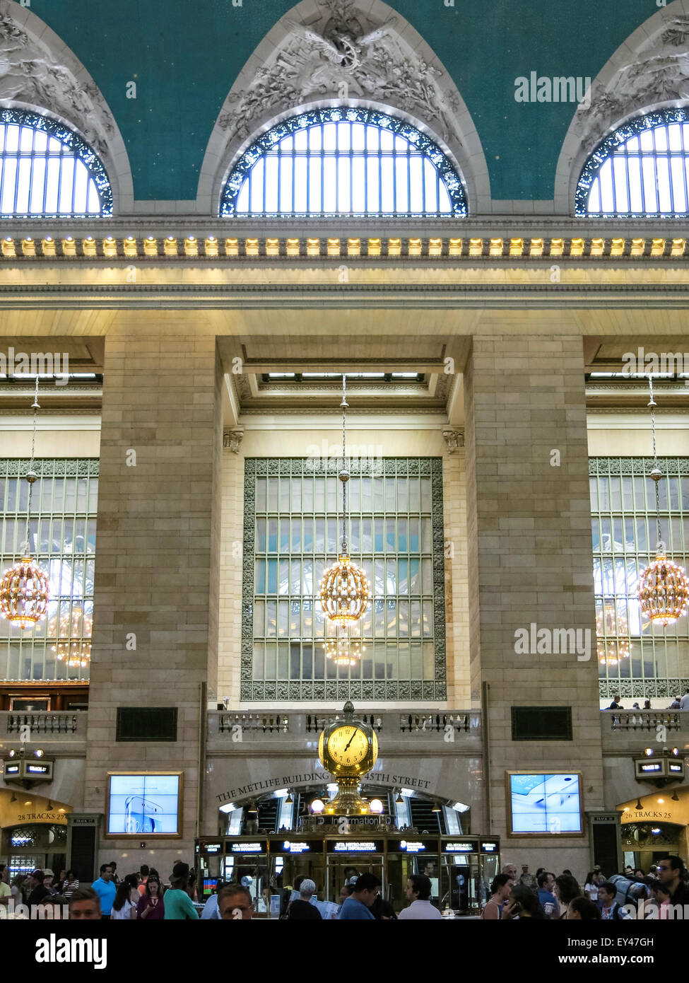 Clock on Information Booth on Grand Central Terminal, NYC, USA Stock ...