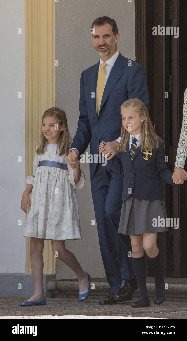 First Communion of Princess Leonor of Spain at the Asuncion de Nuestra ...