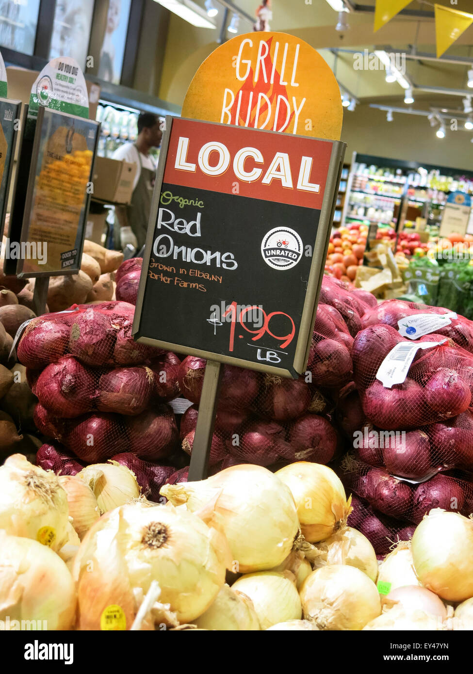 Locally Produced Onion Display, Grocery Store, USA Stock Photo - Alamy