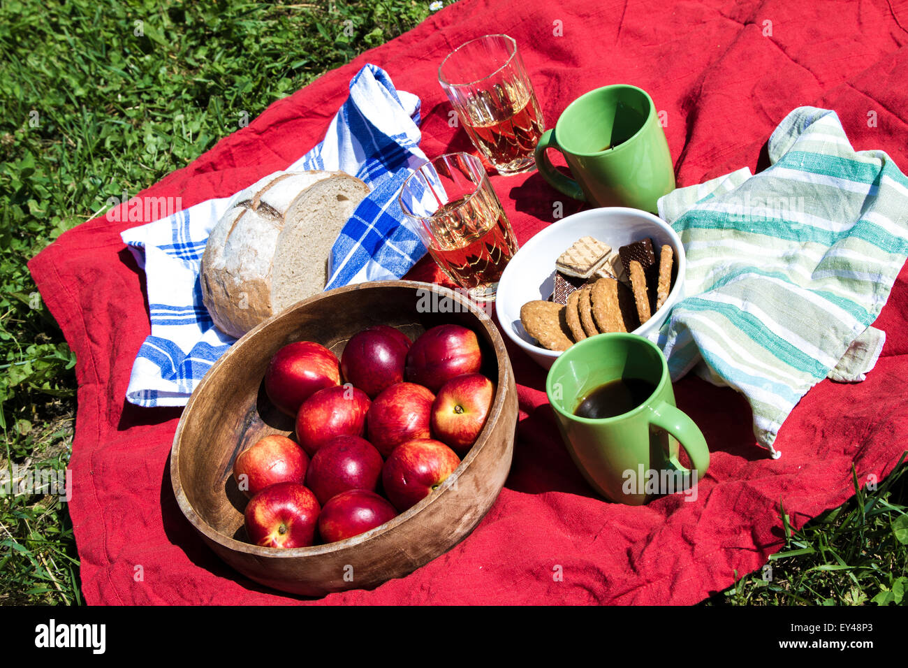 Afternoon snack hi-res stock photography and images - Alamy
