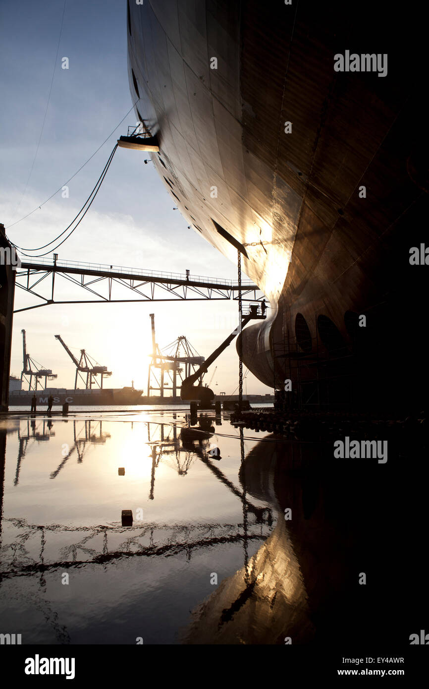 Hard work progress hi-res stock photography and images - Alamy