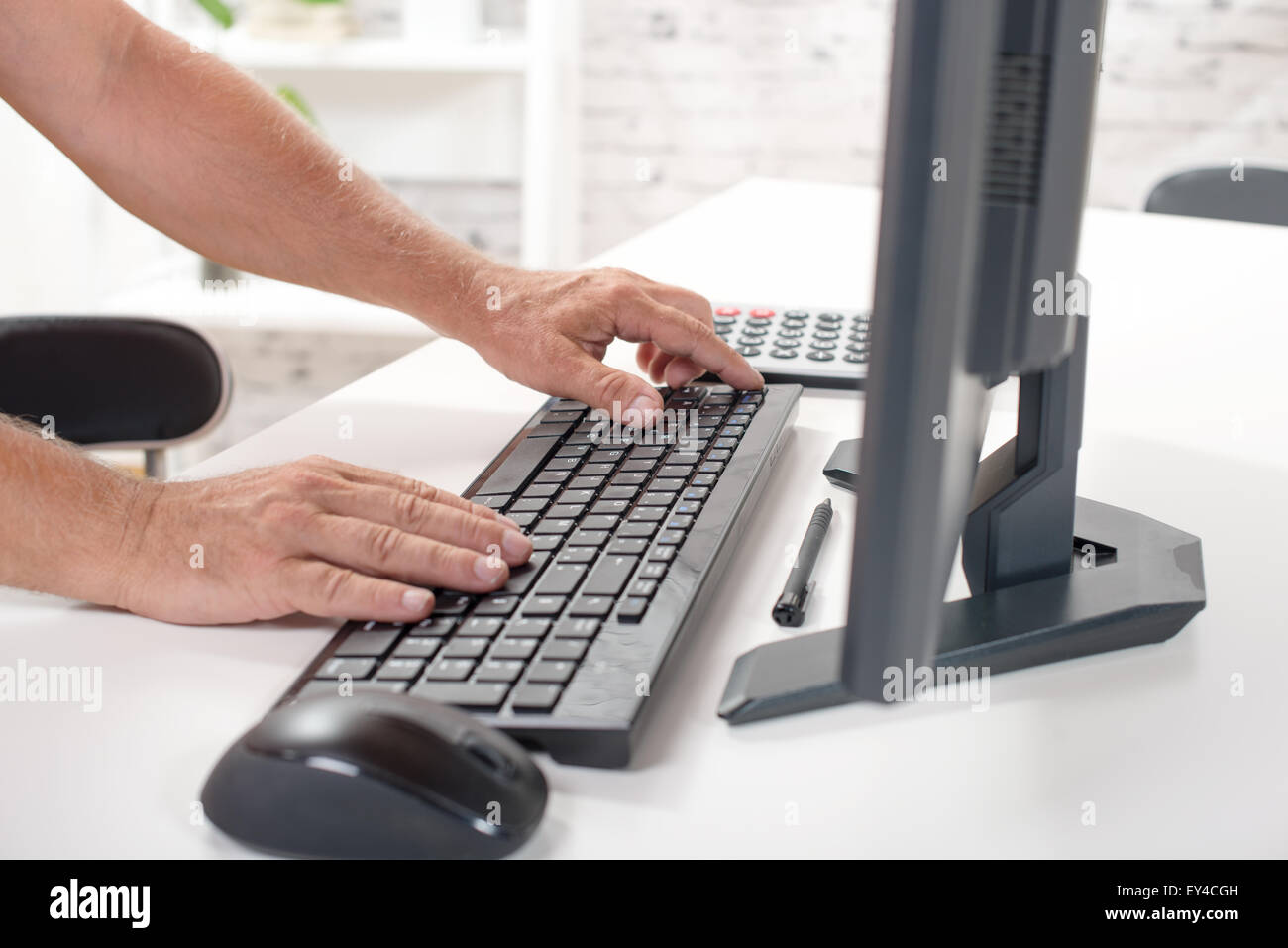 Desktop typing hi-res stock photography and images - Alamy