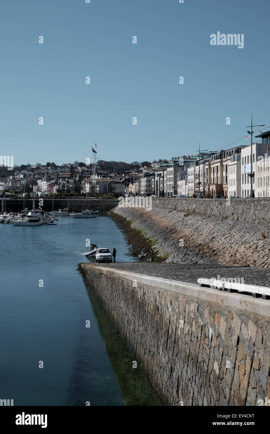 Guernsey tide hi-res stock photography and images - Alamy